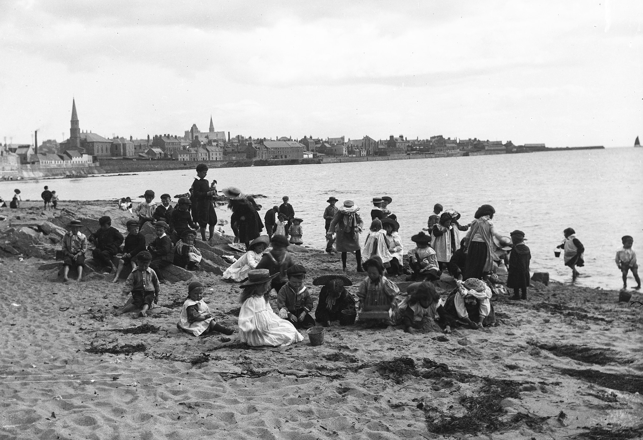 Visit Peterhead, welcome to the Peterhead Town Trail.